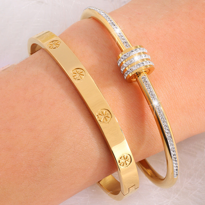 Signature Gold Duo Bangles – OuterBeauty